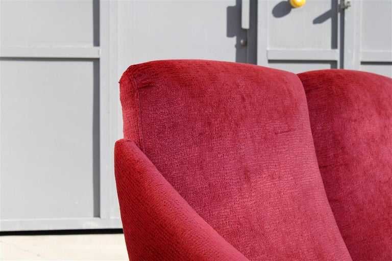 Curved Arflex Mid-Century Italian Design Sofà Pink Magenta Metal Feet For Sale at 1stDibs