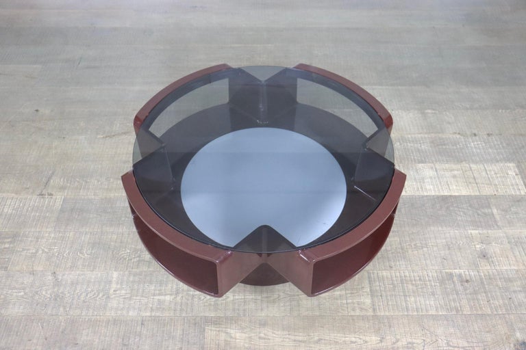 Curvoform Series Brown Fibreglass Ufo Coffee Table by Curver, 1960s For ...