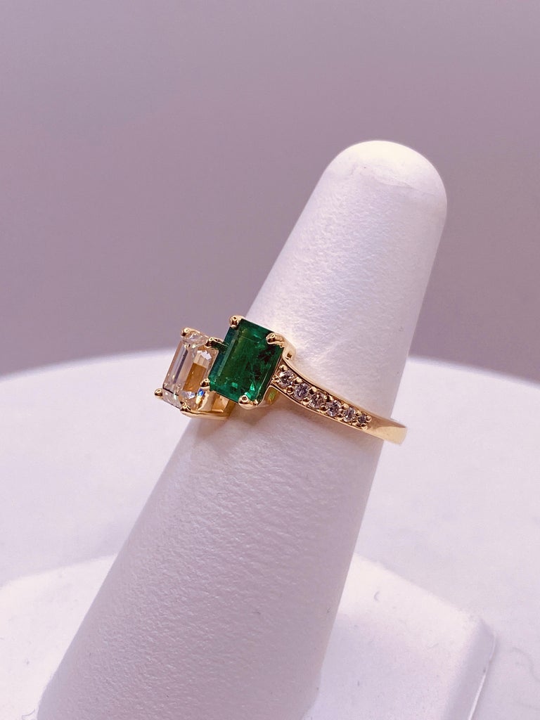 Custom Emerald Cut Diamond and Emerald Gold Ring For Sale at 1stDibs