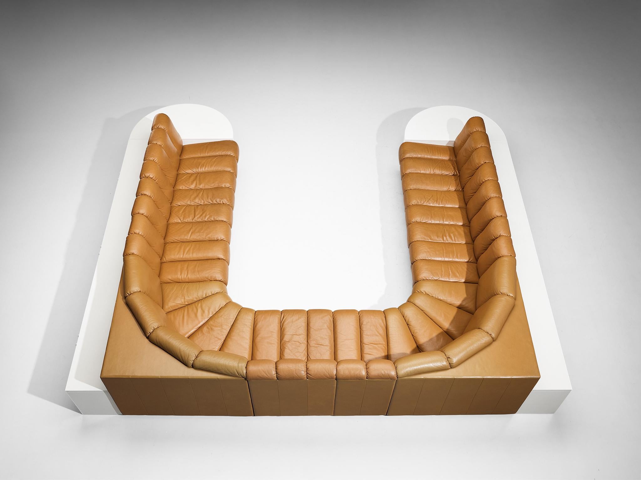 Custom-made De Sede Living Room Sofa Unit in Leather and Lacquered Wood ...