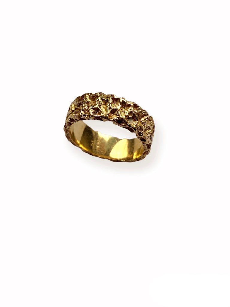 Unisex Personalized Unisex 18k Yellow Gold Handcrafted Band Engagement ...