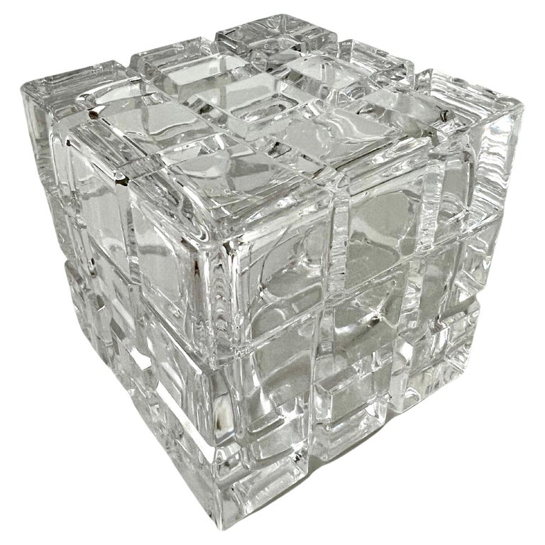 Cut Crystal Lidded Box in the Style of Tiffany and Company For Sale at ...