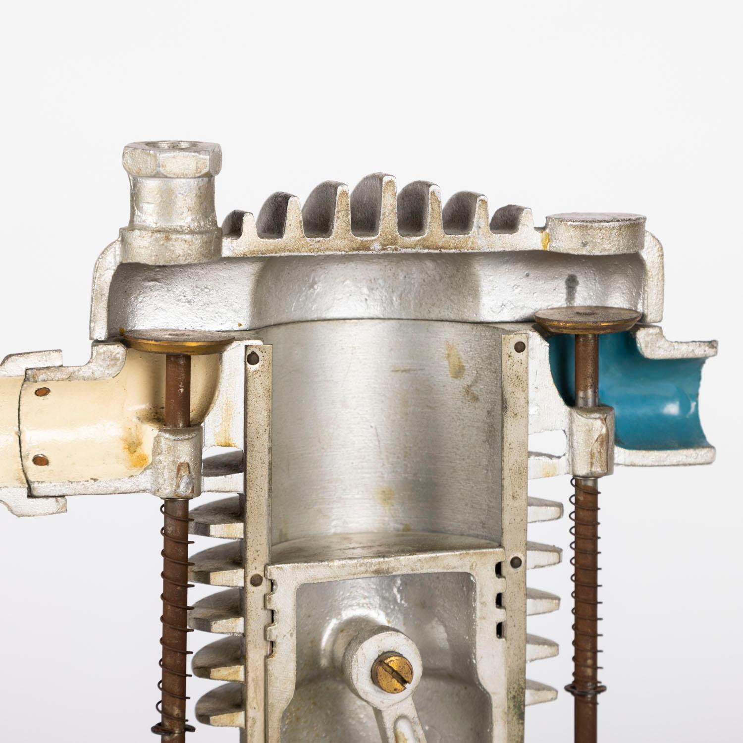 Cutaway Demonstration Models of Internal Combustion Engines by Struers ...