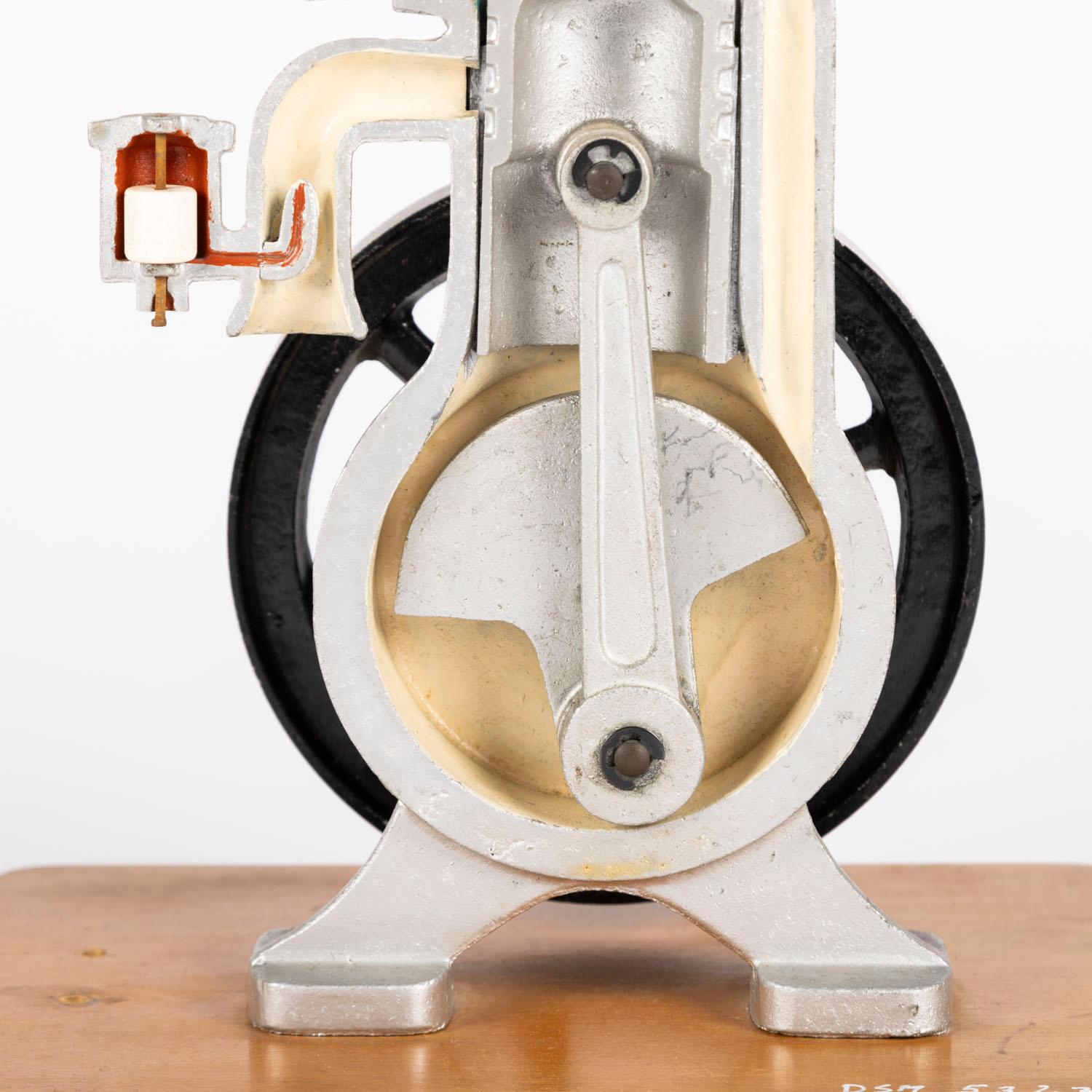 Cutaway Demonstration Models of Internal Combustion Engines by Struers ...