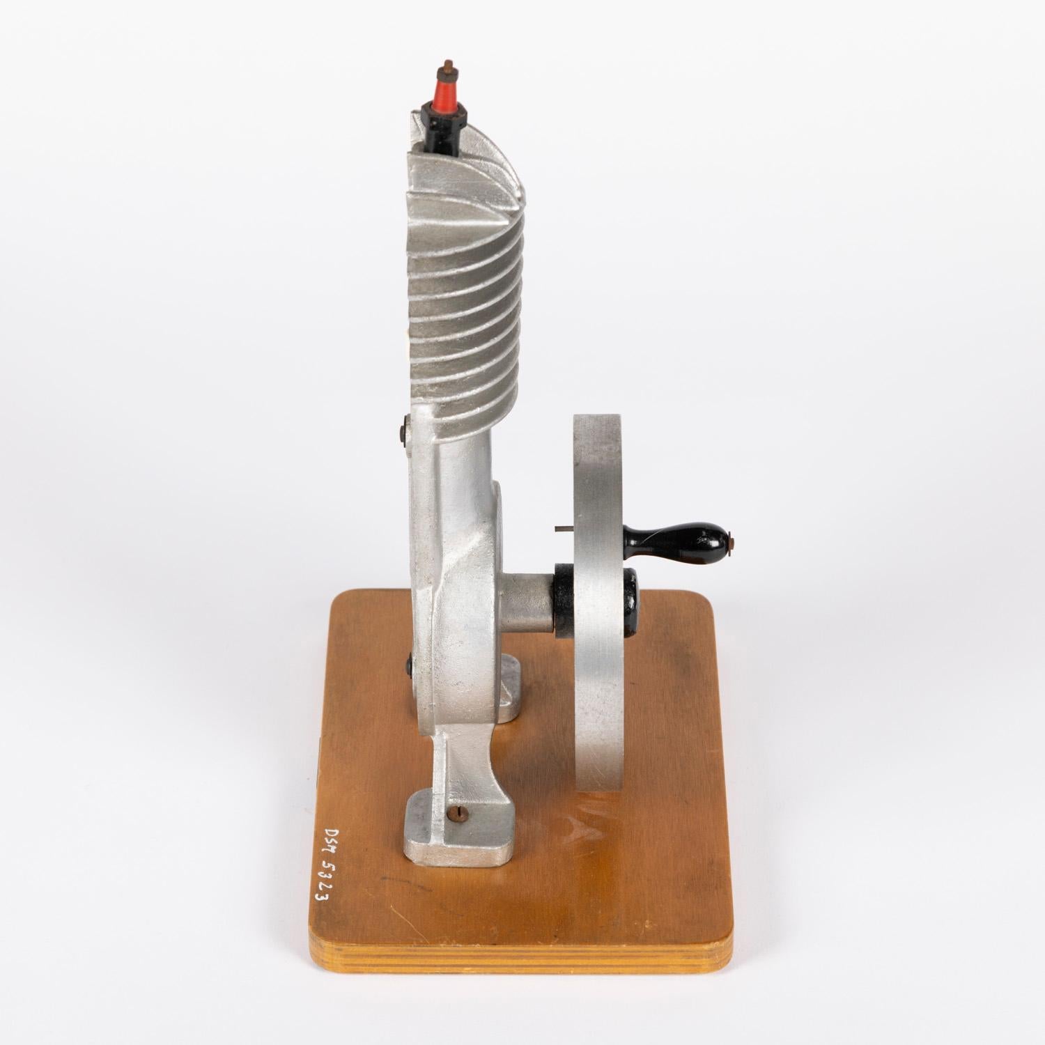 Cutaway Demonstration Models of Internal Combustion Engines by Struers ...