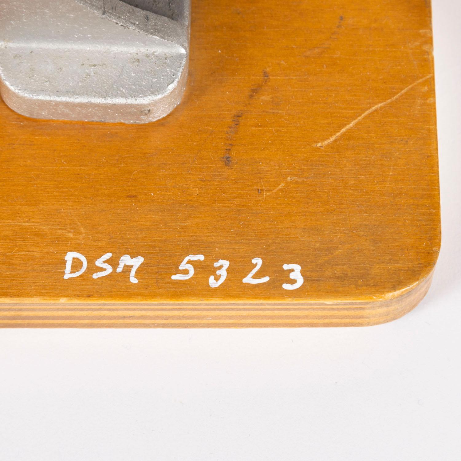 Cutaway Demonstration Models of Internal Combustion Engines by Struers ...