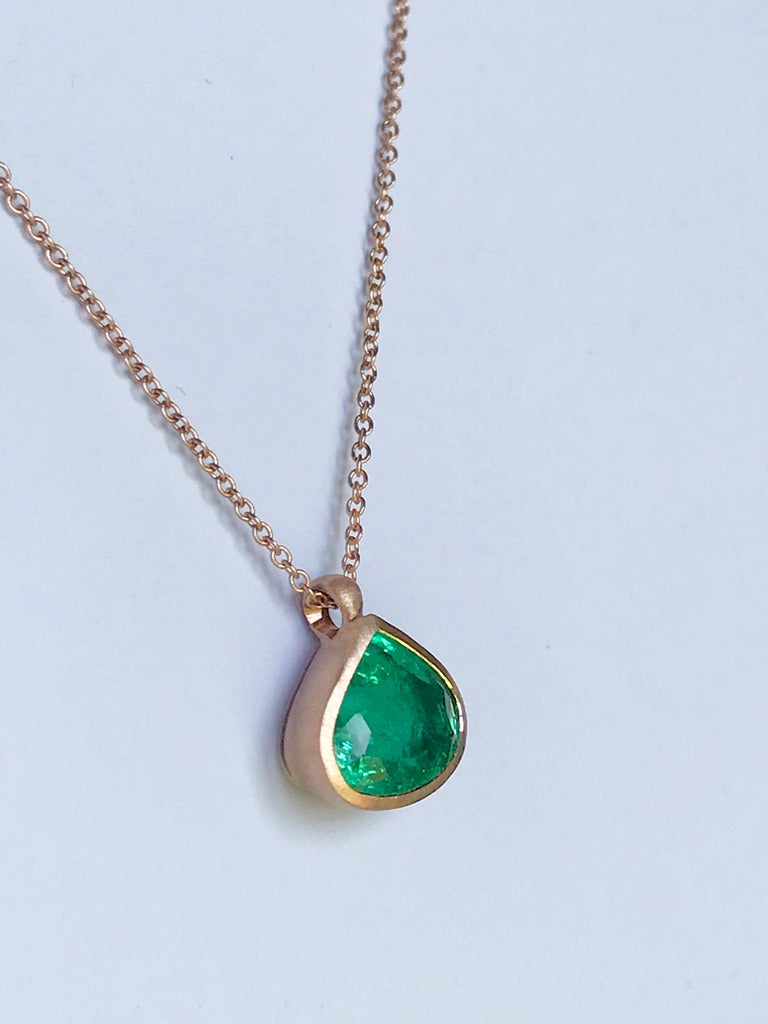 Dalben Design Emerald Rose Gold Necklace For Sale at 1stDibs