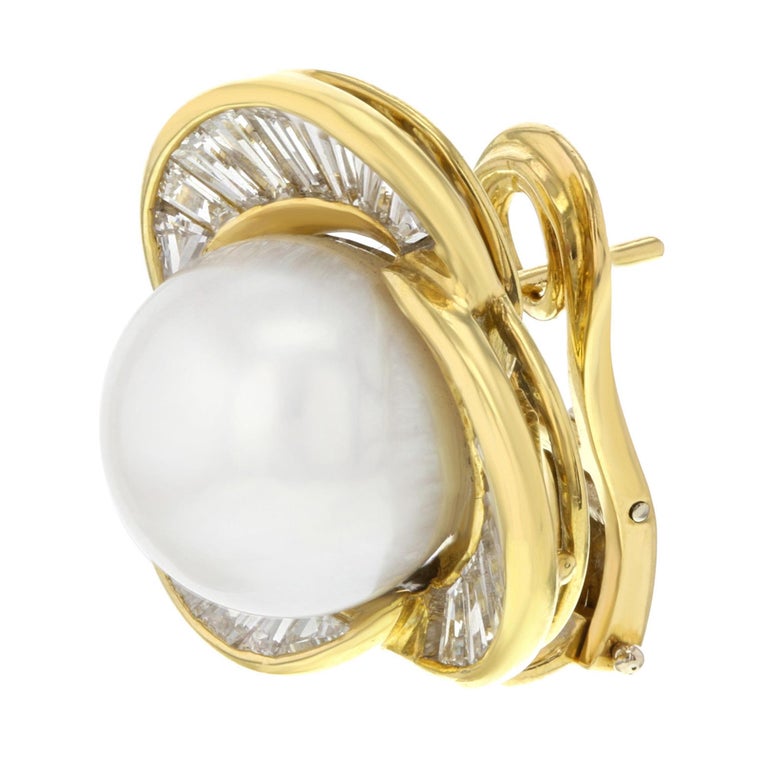 Damiani Diamonds and Pearl Stud Ladies Earrings 18k Yellow Gold at 1stDibs