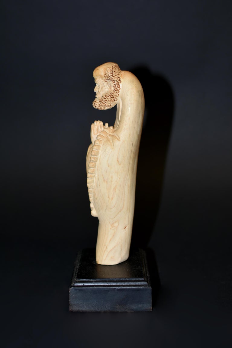 Damo Bodhidharma with Long Prayer Beads For Sale at 1stDibs