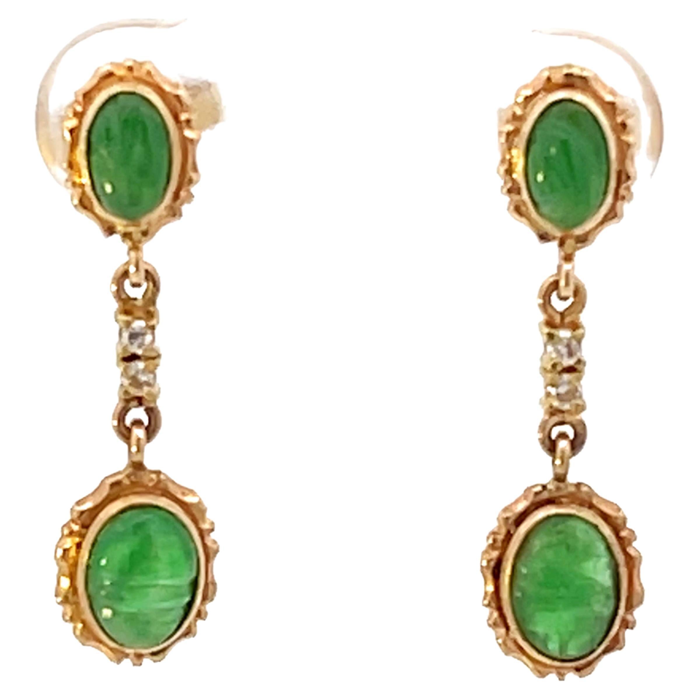 14 Karat Yellow Gold Lavendar Jade Drop Earrings For Sale at 1stDibs