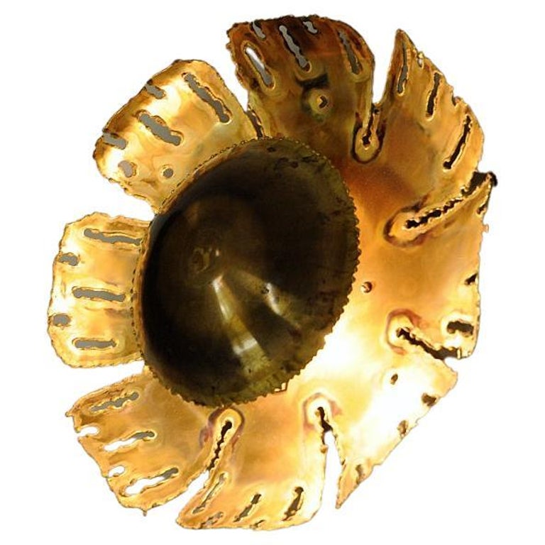 Dänische Brutalistische Messing Blumen Wandlampe von Svend Aage Holm ...