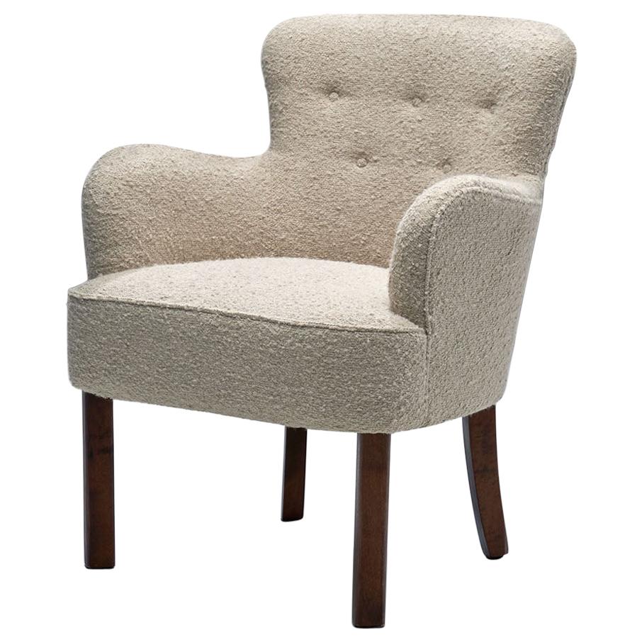 Bouclé Chairs - 27 For Sale at 1stdibs