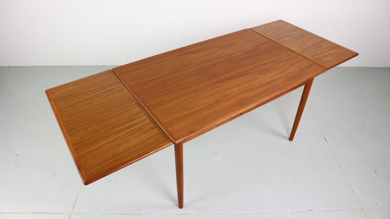 Danish Design Extendable Dining Table Teak, 1970s at 1stDibs