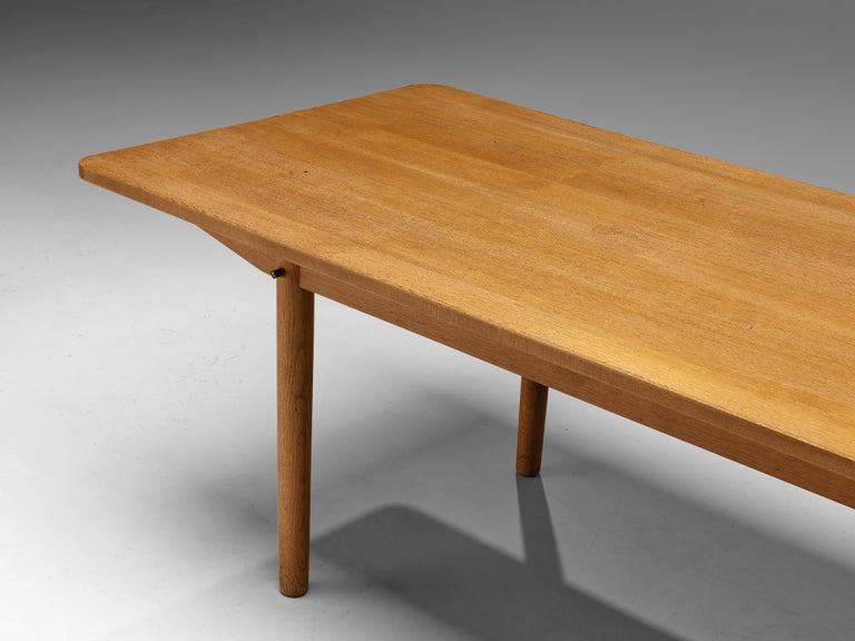 Danish Dining Table in Oak For Sale at 1stDibs