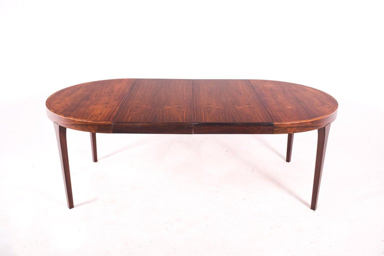Danish Extendable Round Dining Table in Rosewood at 1stDibs