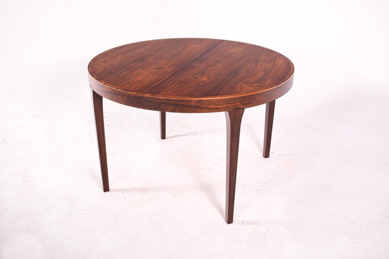 Danish Extendable Round Dining Table in Rosewood at 1stDibs