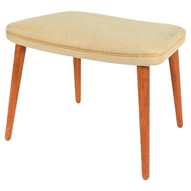 Danish Mid-Century Model 91 Stool by Illum Wikkelsø For Sale at 1stDibs