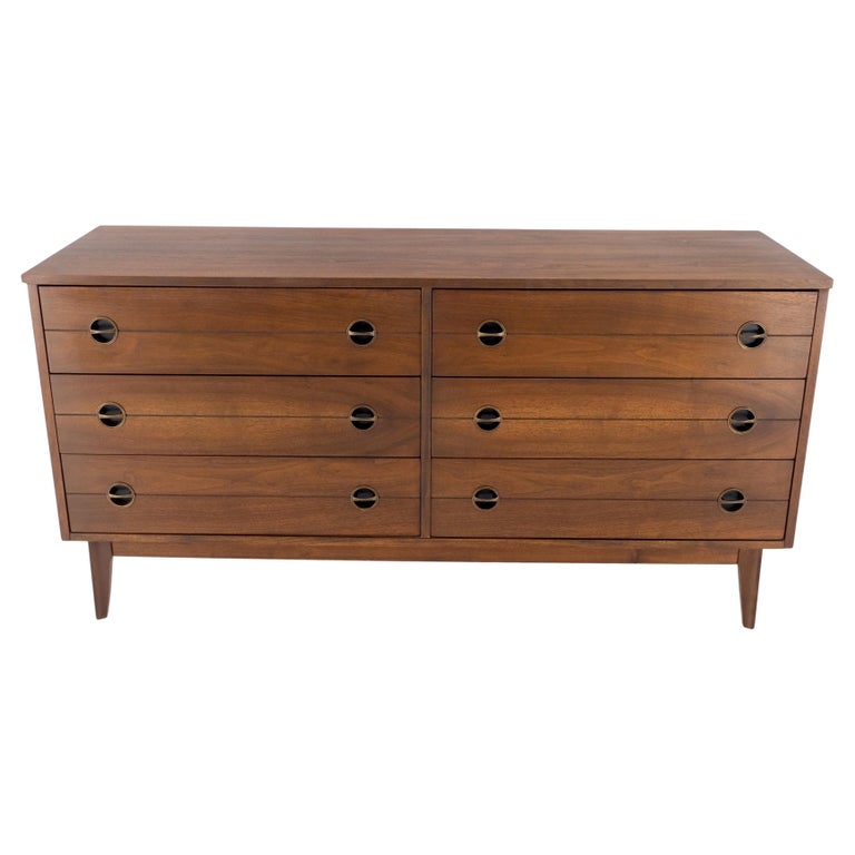 Danish Mid Century Modern 6 Drawers Walnut Double Dresser Credenza Round Pulls For Sale at 1stDibs