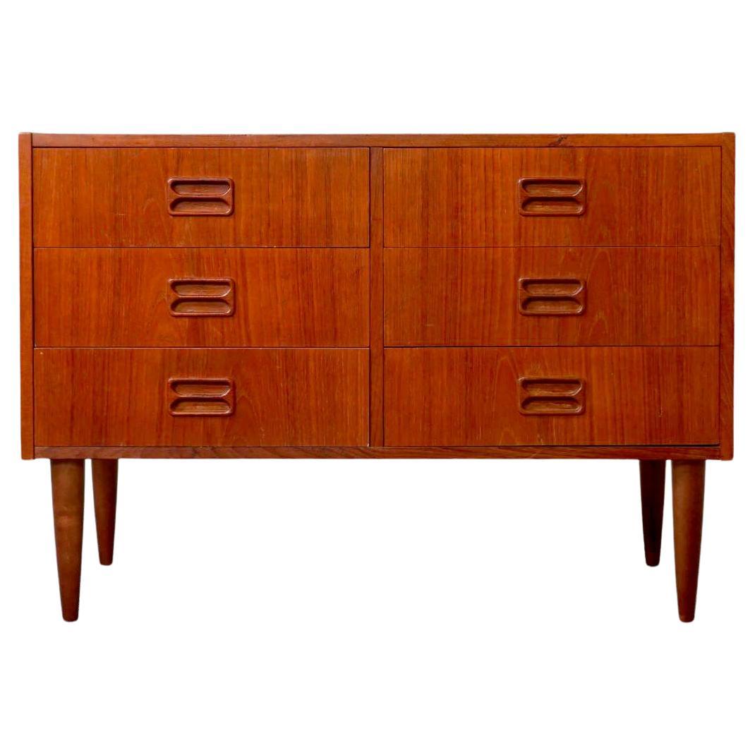 Danish Modern Rosewood 9 Drawer Dresser at 1stDibs