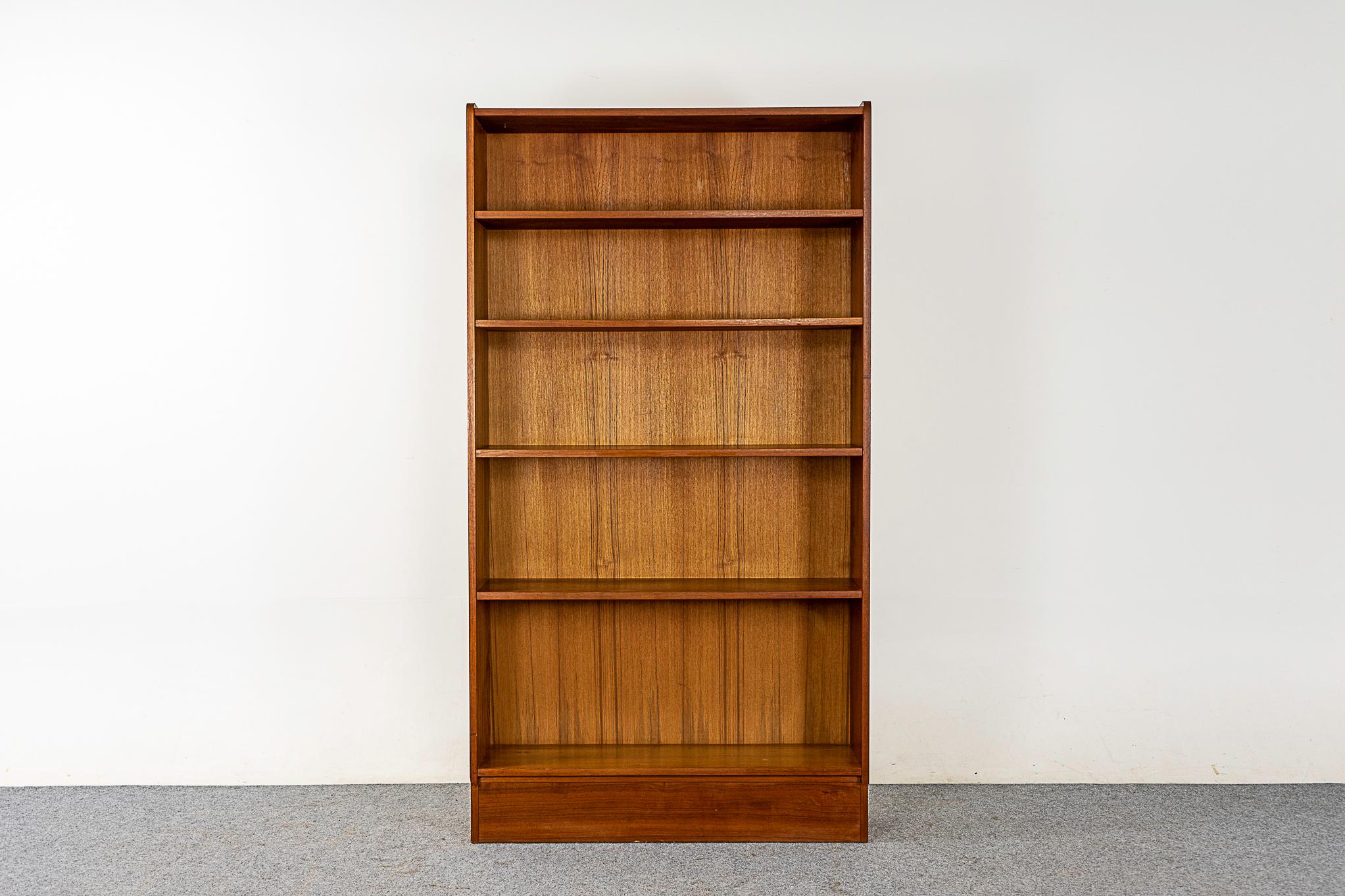 Danish Mid-Century Modern Teak Bookcase For Sale at 1stDibs | johannes ...