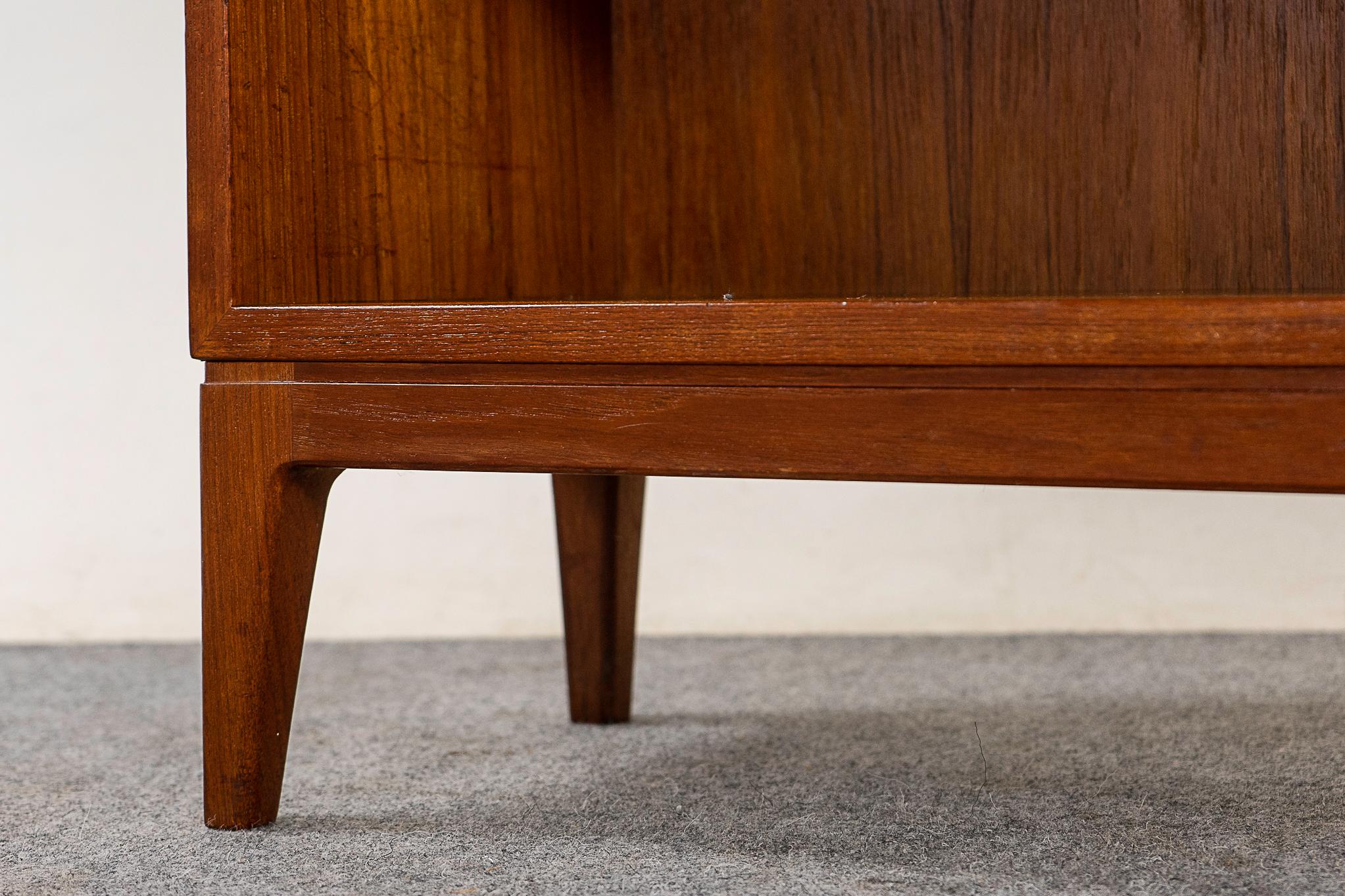 Danish Mid-Century Modern Teak Bookcase For Sale at 1stDibs