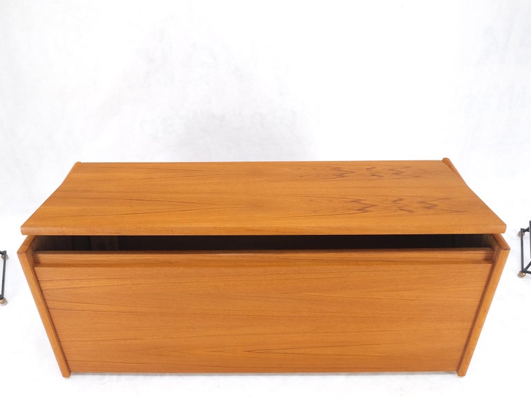 Danish Mid Century Modern Teak and Cedar Hope Chest Trunk Bench Mint at 1stDibs bench trunk