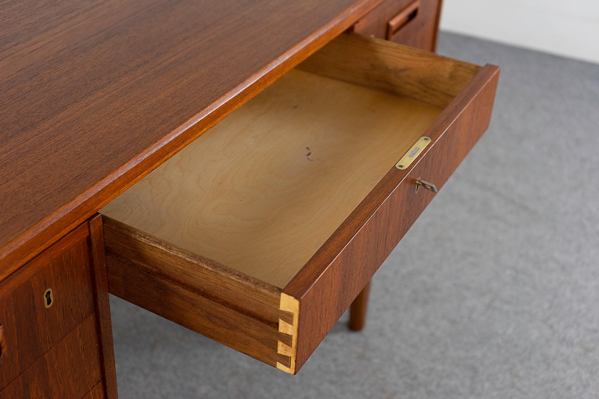 Danish Mid-Century Modern Teak Danish Writing Desk For Sale at 1stDibs