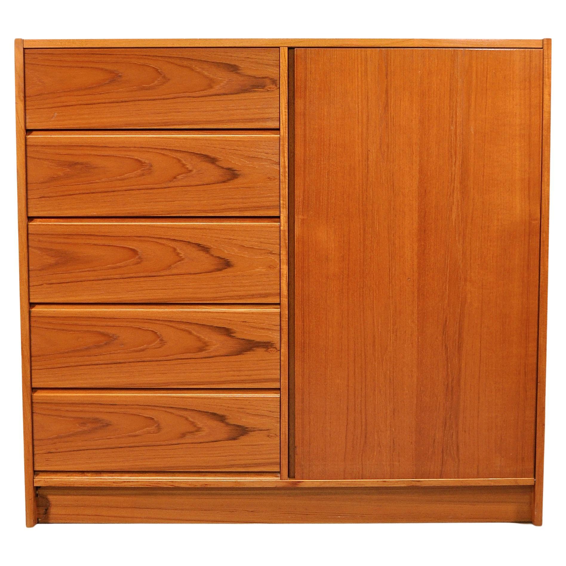 Mid-Century Modern Teak Highboy Dresser, 1950s For Sale at 1stDibs