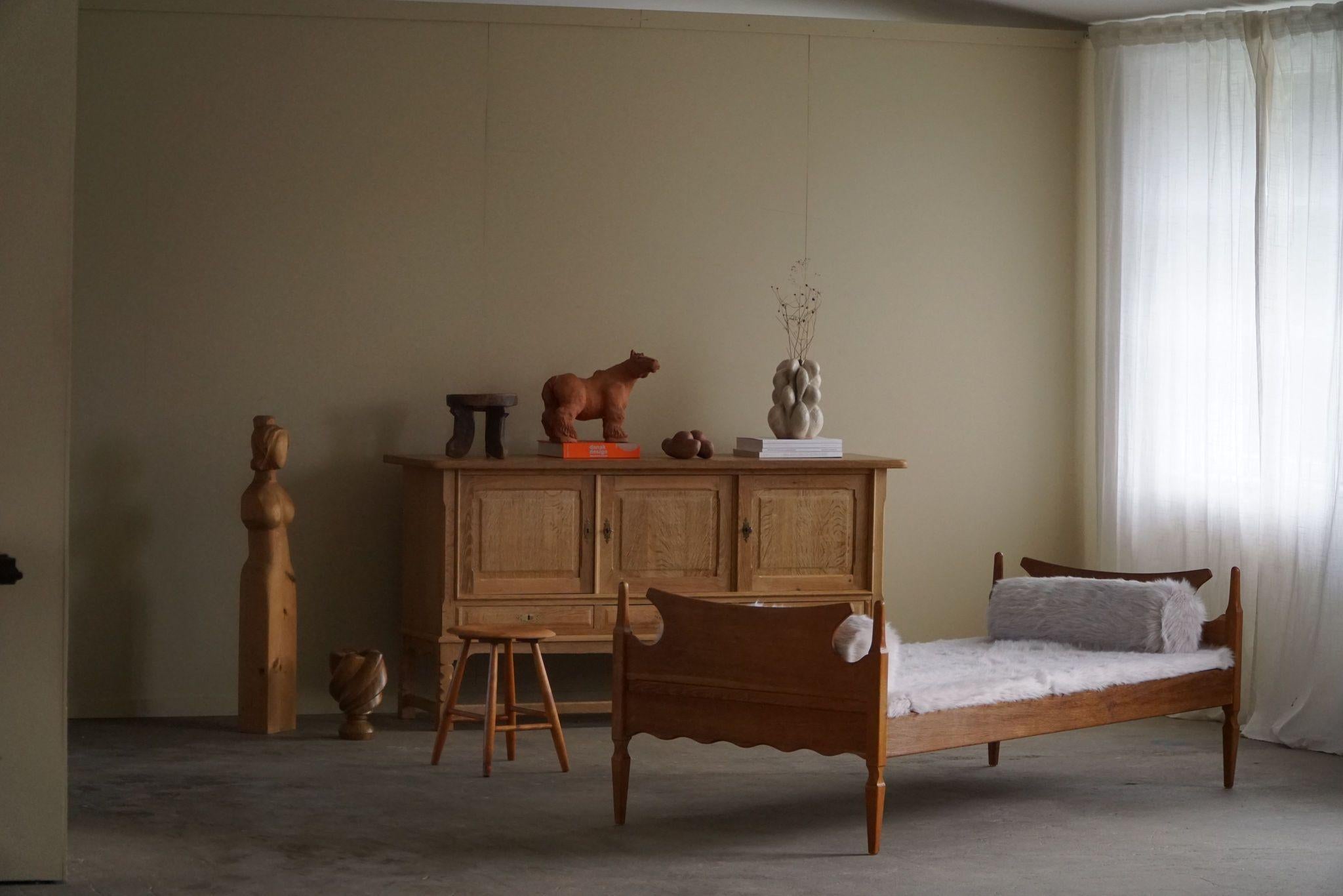 Danish Mid-Century "Razorblade" Bed in Oak, Made by Henning Kjærnulf ...