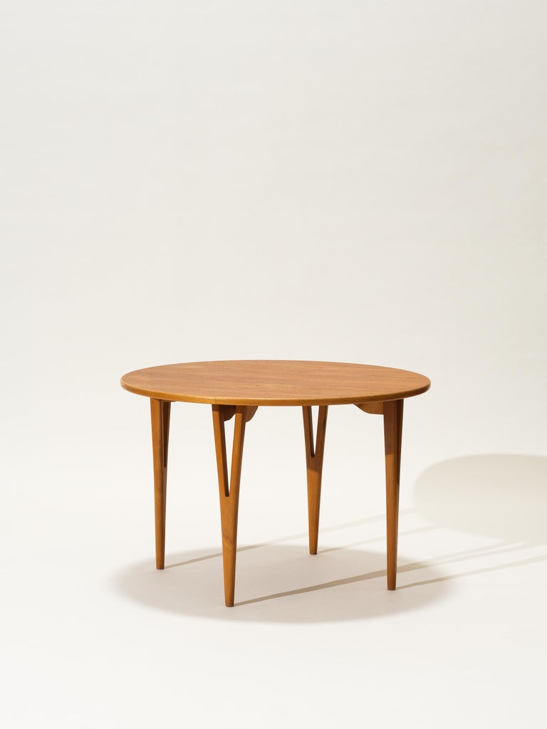 Danish Mid-Century Round Coffee Table in Teak and Beech For Sale at 1stDibs