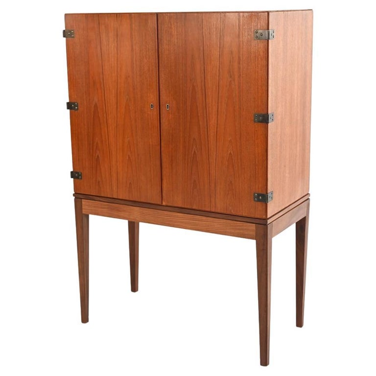 Danish Mid-Century Teak Tall Cabinet For Sale at 1stDibs