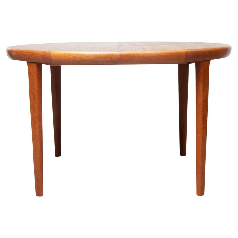 Danish Midcentury Extending Teak Dining Table by VV Mobler c.1960 For ...