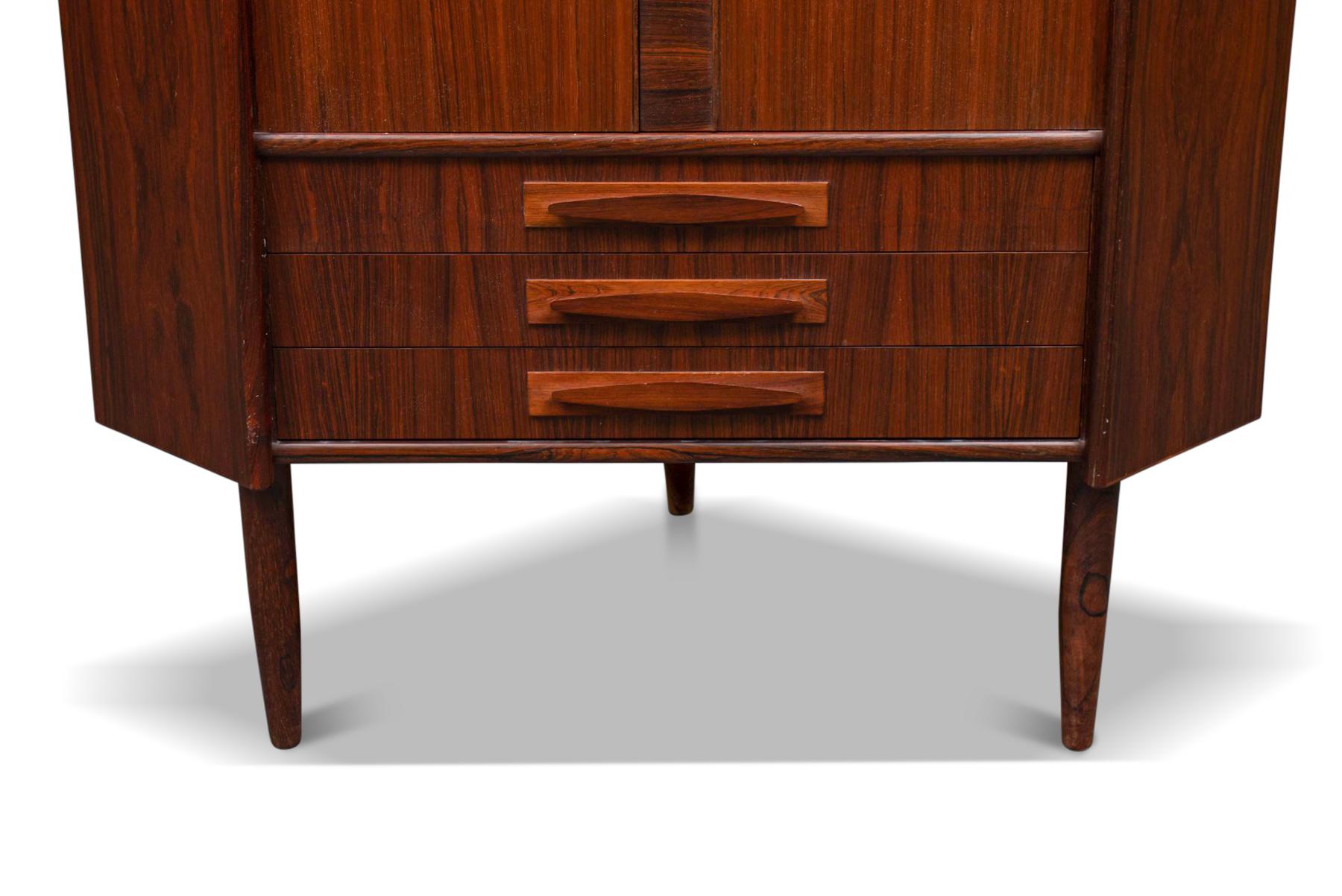 Danish Modern Corner Unit in Rosewood For Sale at 1stDibs