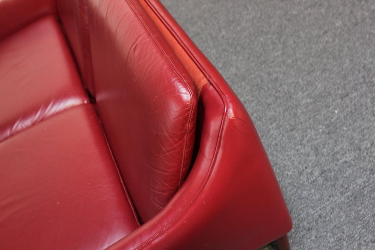 Danish Modern Cranberry Leather Settee by Hans Olsen For Sale at 1stDibs