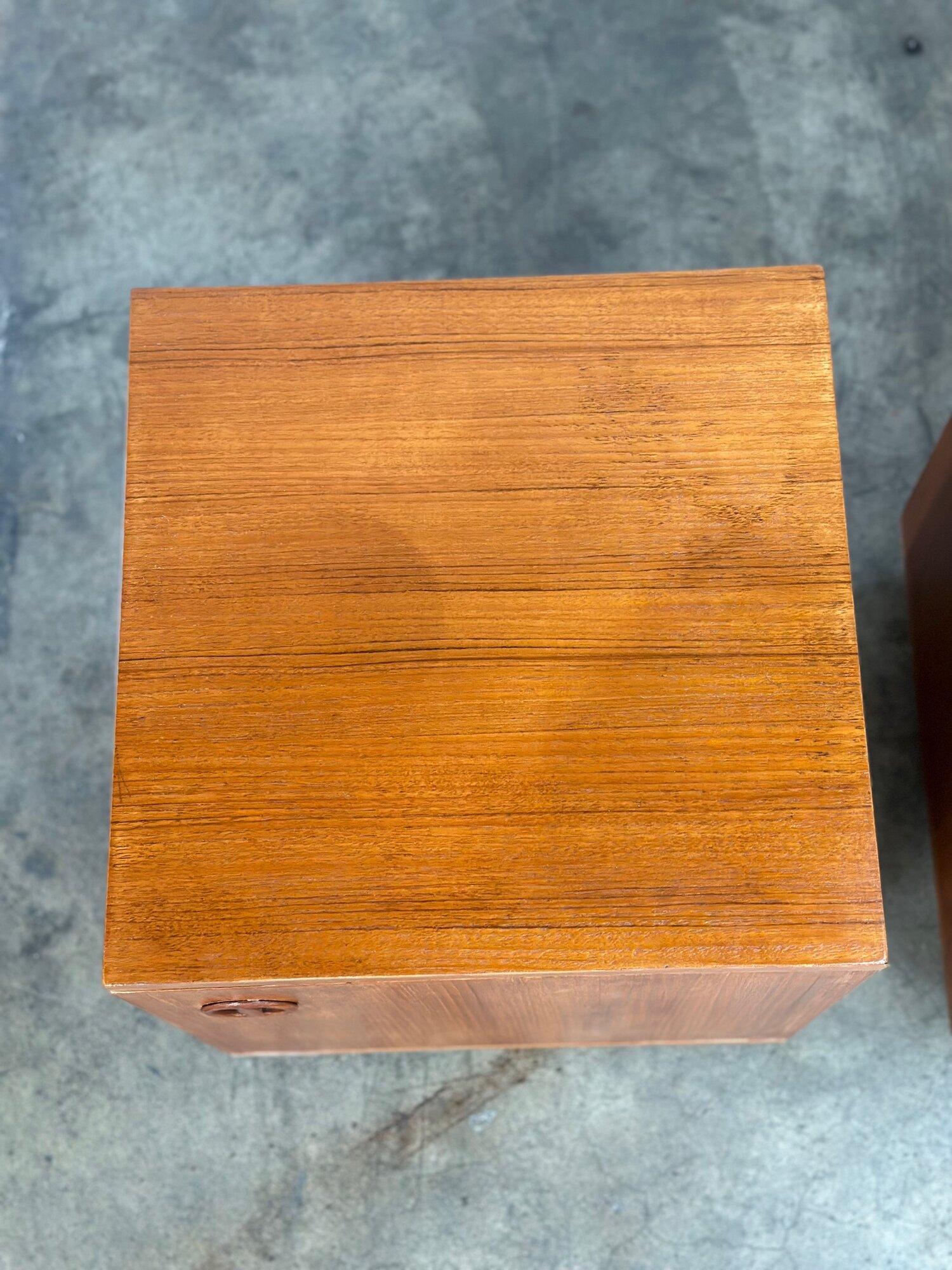 Danish Modern Cube Side Tables, Pair For Sale at 1stDibs