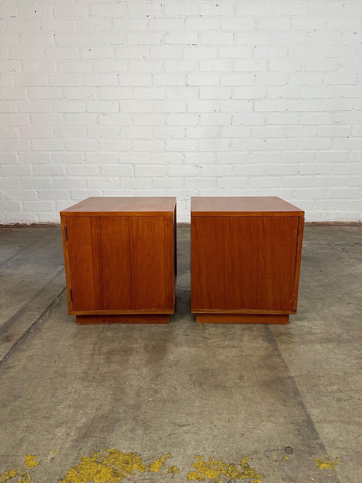 Danish Modern Cube Side Tables, Pair For Sale at 1stDibs