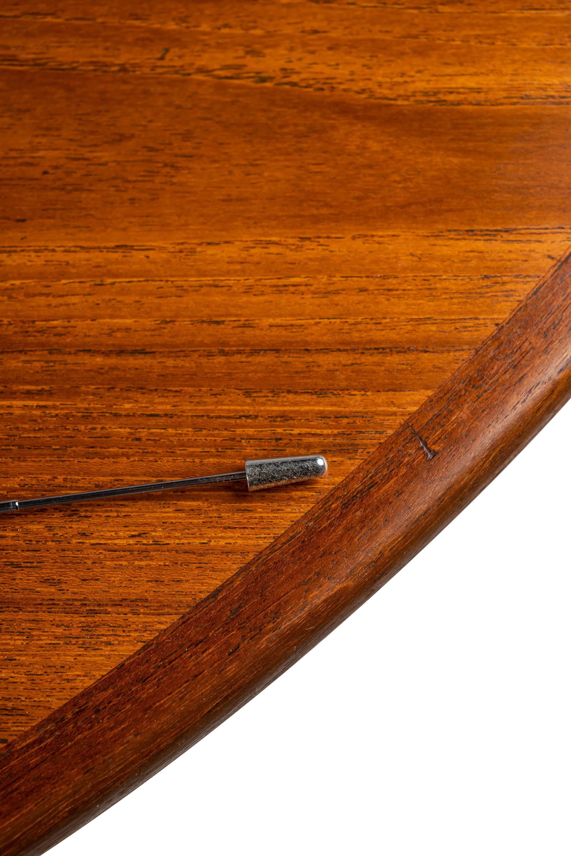 Danish Modern Dining Table in Teak Pedestal Base by Gudme Mobelfabrik ...