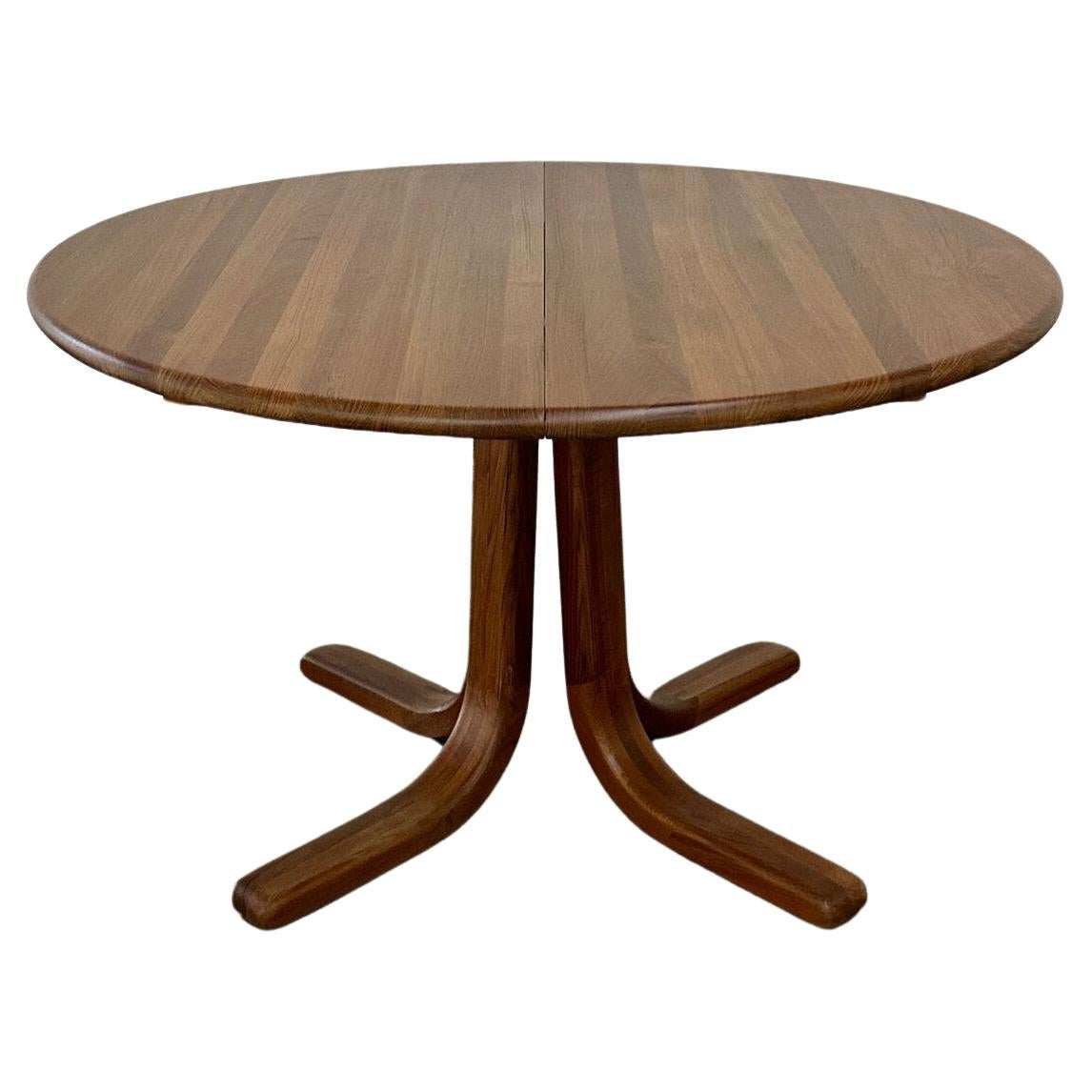 Danish Modern Dining Table with Sculpted Legs For Sale at 1stDibs