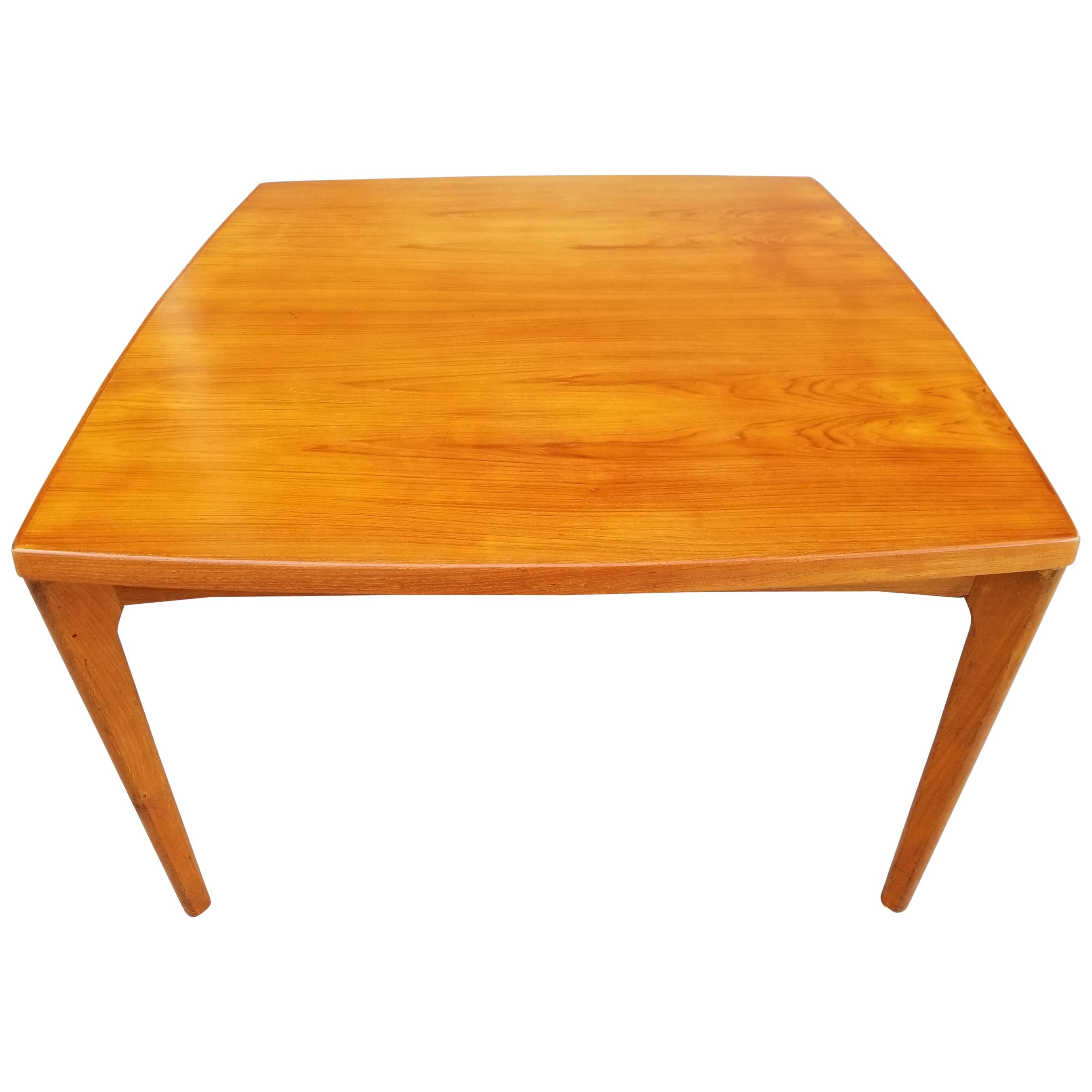 Danish Modern Teak Draw-Leaf Table For Sale at 1stDibs