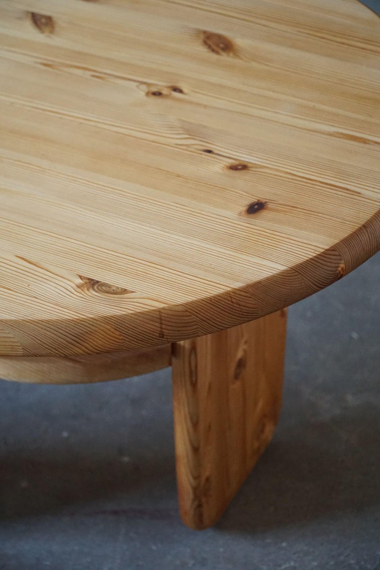 Danish Modern Oval Coffee Table in Solid Pine, Rainer Daumiller Style, 1970s For Sale at 1stDibs