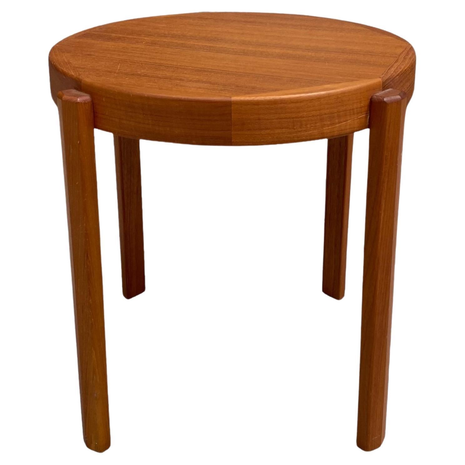 Pair of Mid-Century Modern Danish Teak End Tables by Mobelfabrikken ...