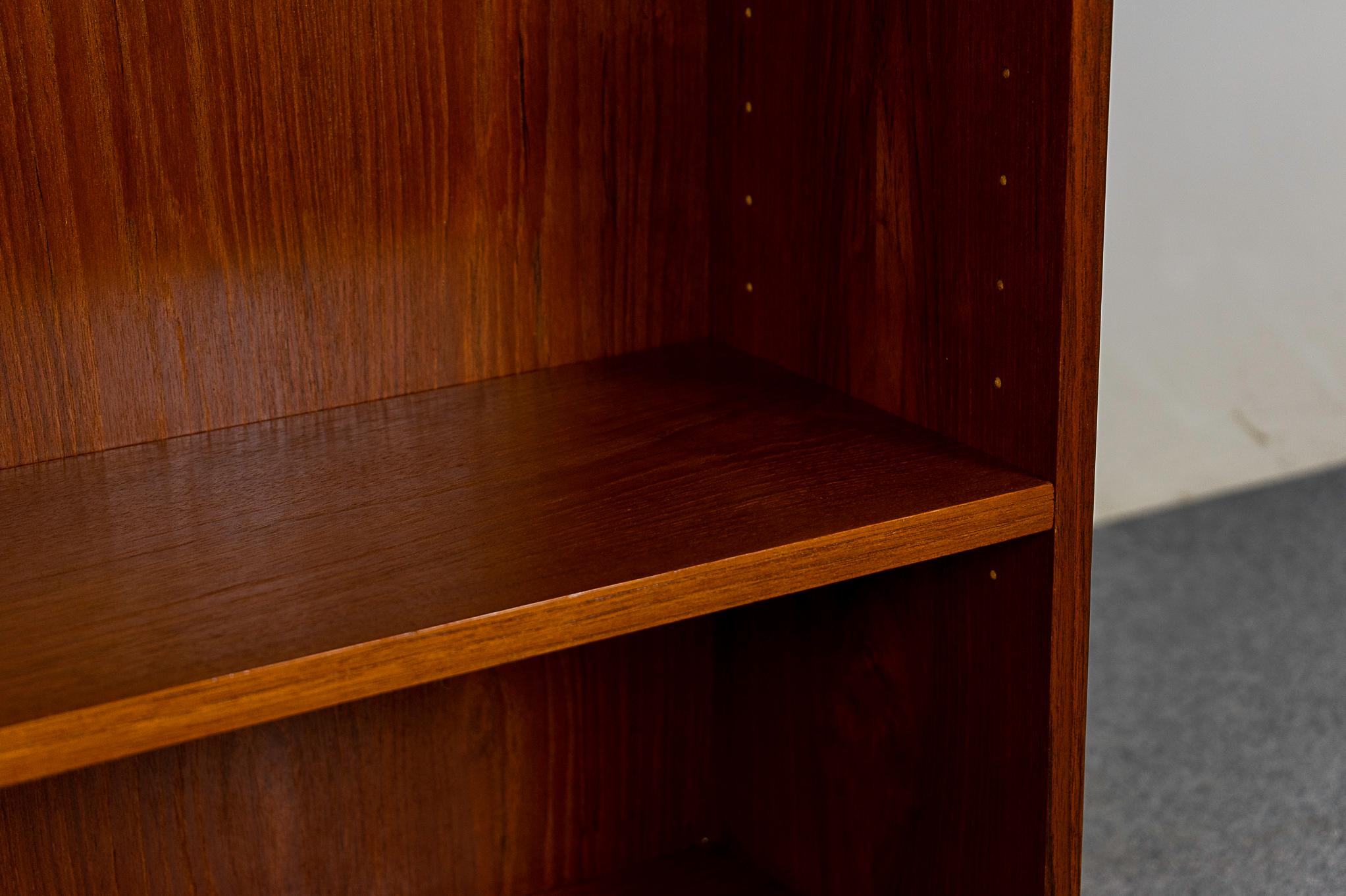 Danish Modern Teak Bookcase For Sale at 1stDibs