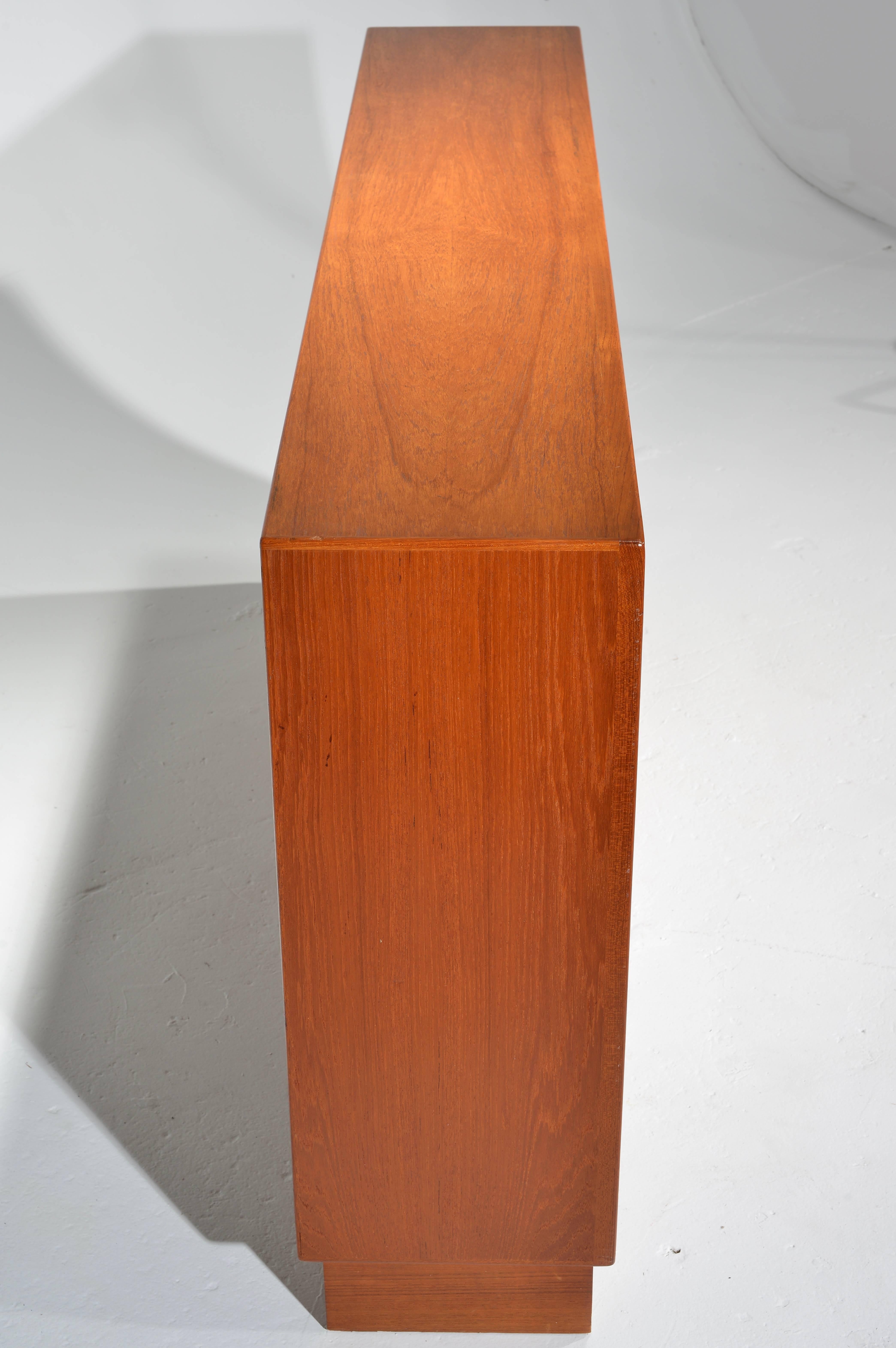 Danish Modern Teak Bookshelf at 1stDibs | danish modern bookshelf ...