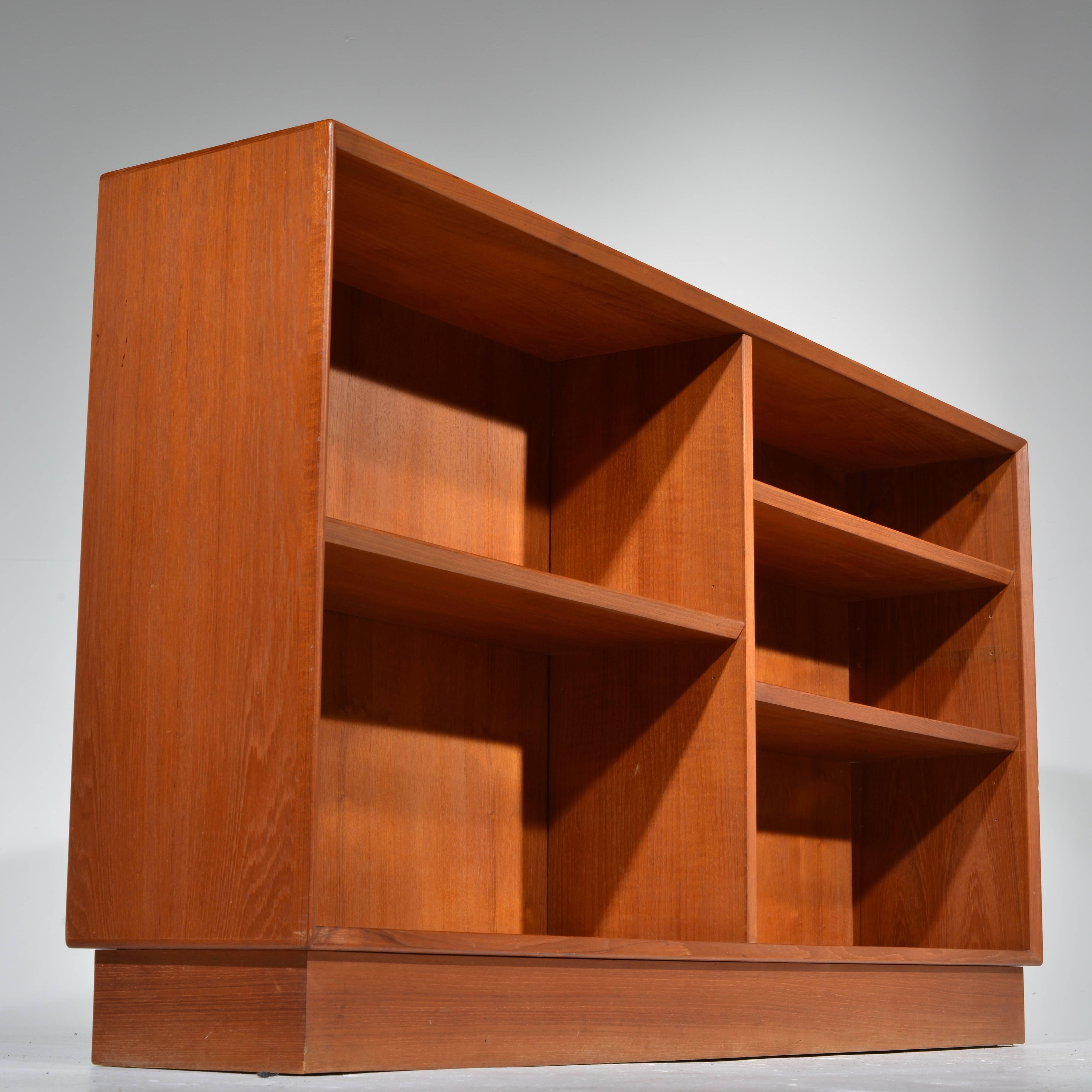 Danish Modern Teak Bookshelf at 1stDibs | danish modern bookshelf ...