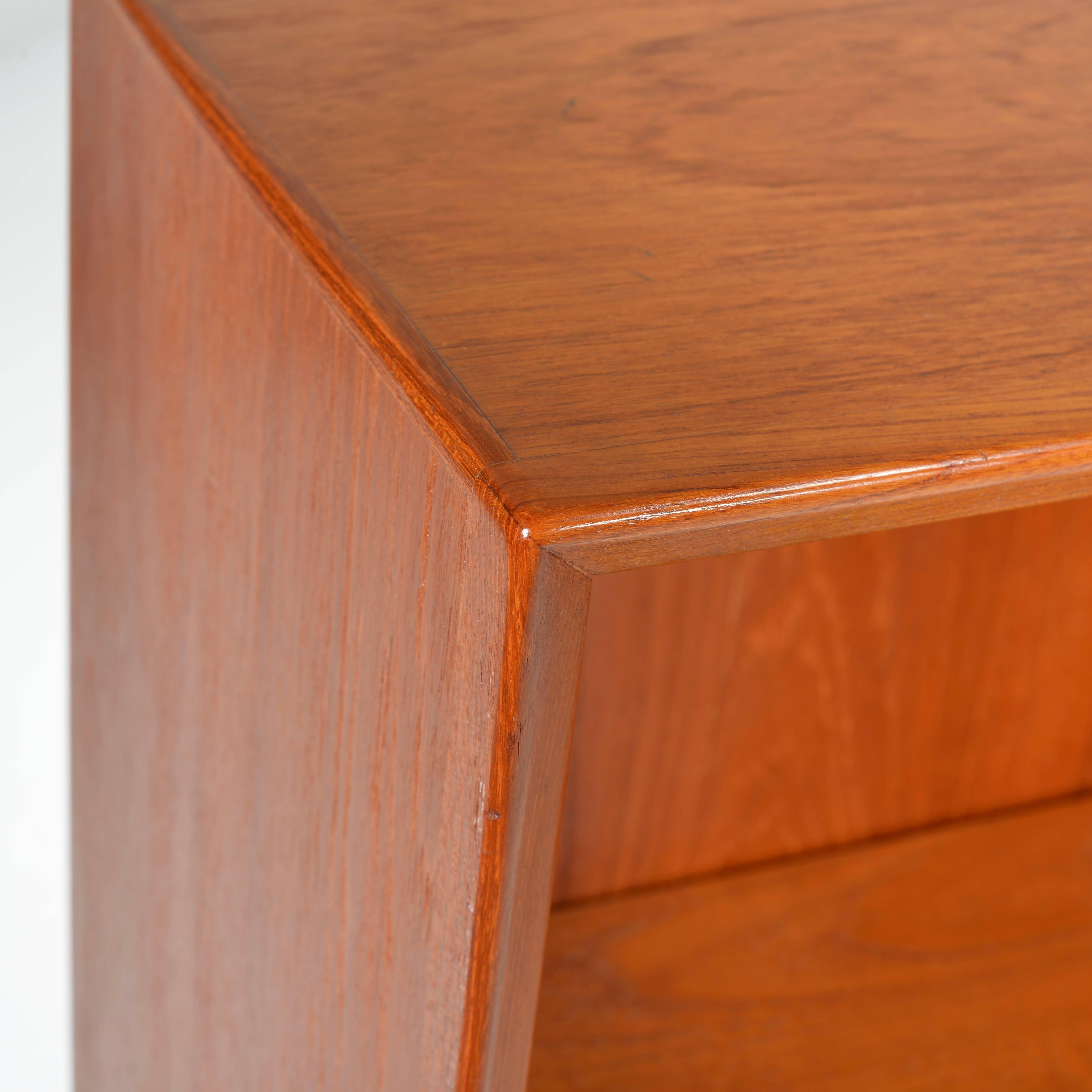 Danish Modern Teak Bookshelf at 1stDibs | danish modern bookshelf ...