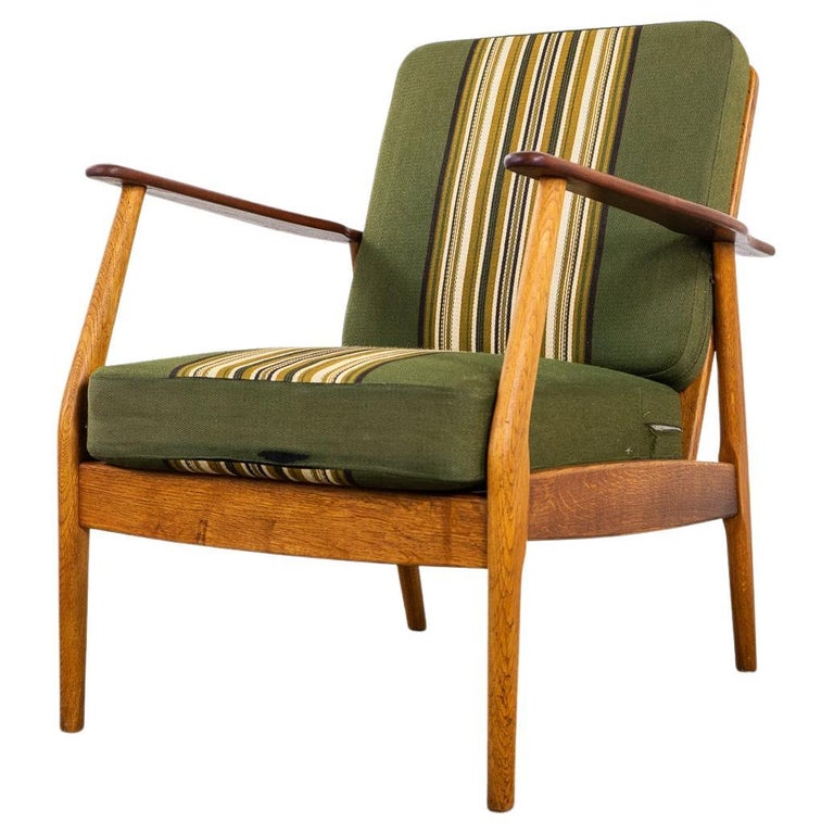 Danish Modern Teak and Oak Lounge Chair For Sale at 1stDibs