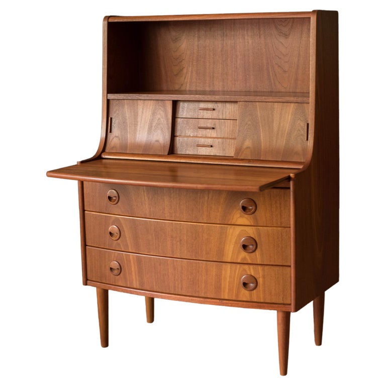 Secrétaire moderne danois en teck avec huche En vente sur 1stDibs