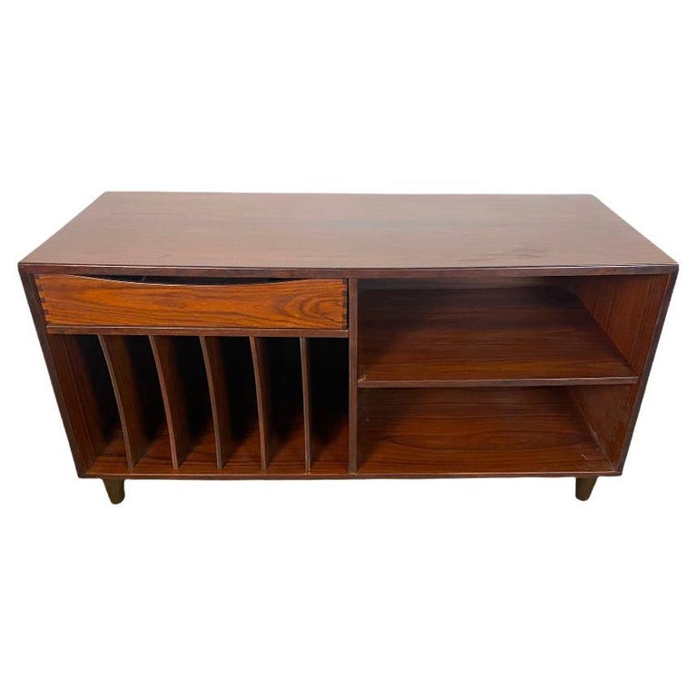 Danish Modern Turntable Record Player Media Cabinet at 1stDibs ...