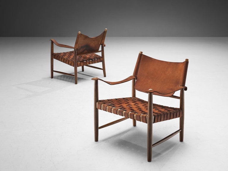 Danish Pair of Hunting Chairs in Cognac Leather For Sale at 1stDibs
