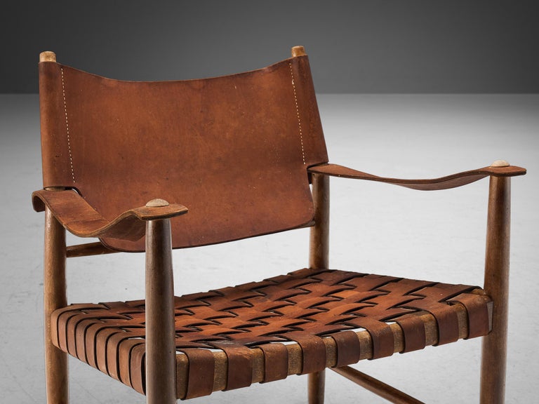 Danish Pair of Hunting Chairs in Cognac Leather For Sale at 1stDibs